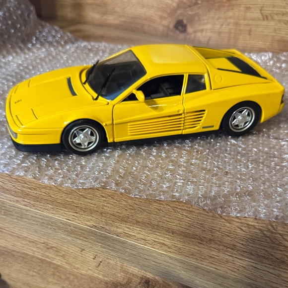 Mattel | Accents | 998 Mattel Ferrari Testarossa 118 Scale Die Cast Car ...